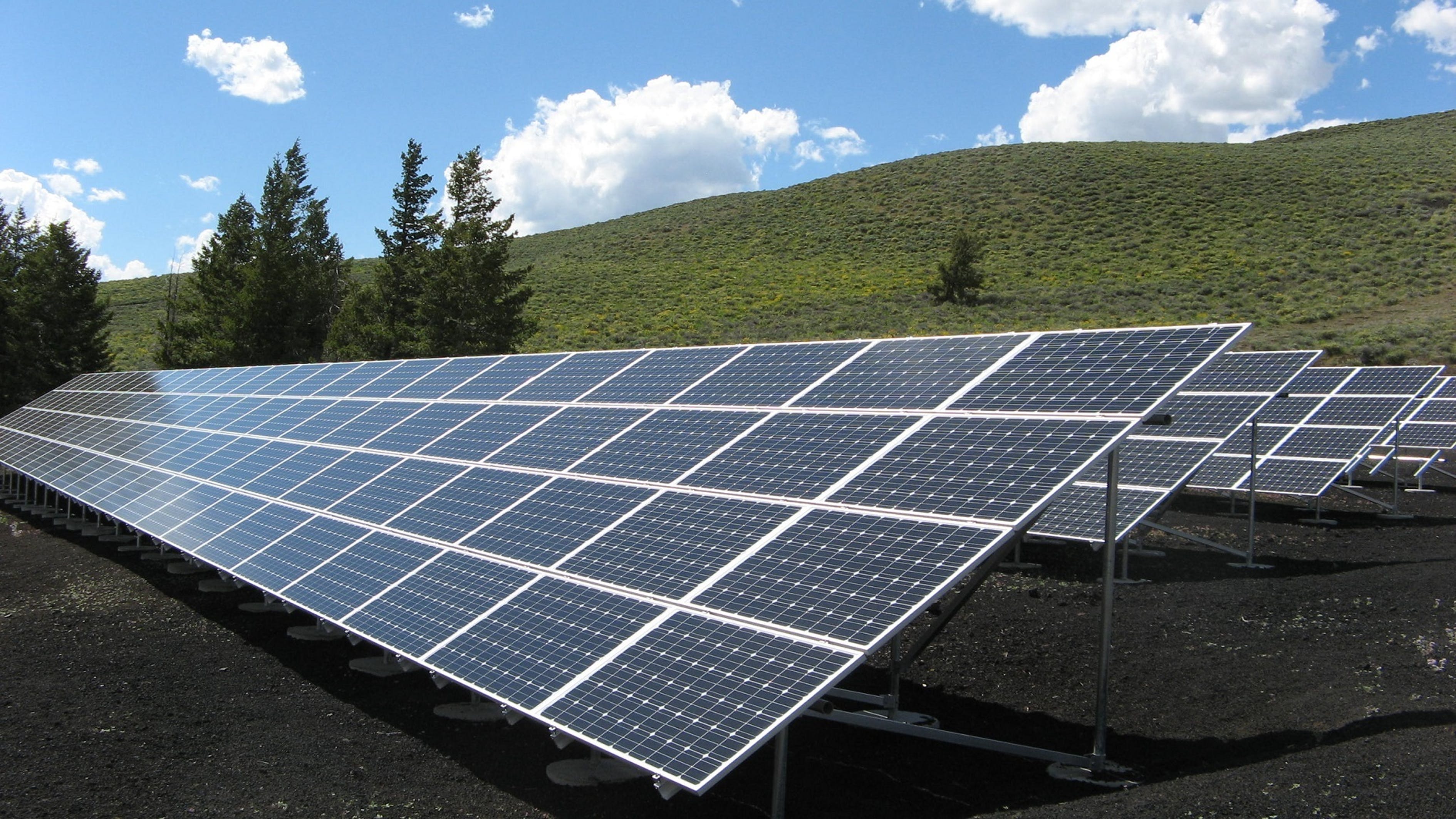 Off-Grid or On? How to Choose the Right Solar Set-Up for Your New ...